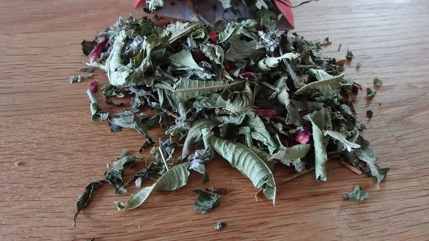 Kieler Sommertee, erfrischend, beruhigend, belebend | Kräuter-Pflug